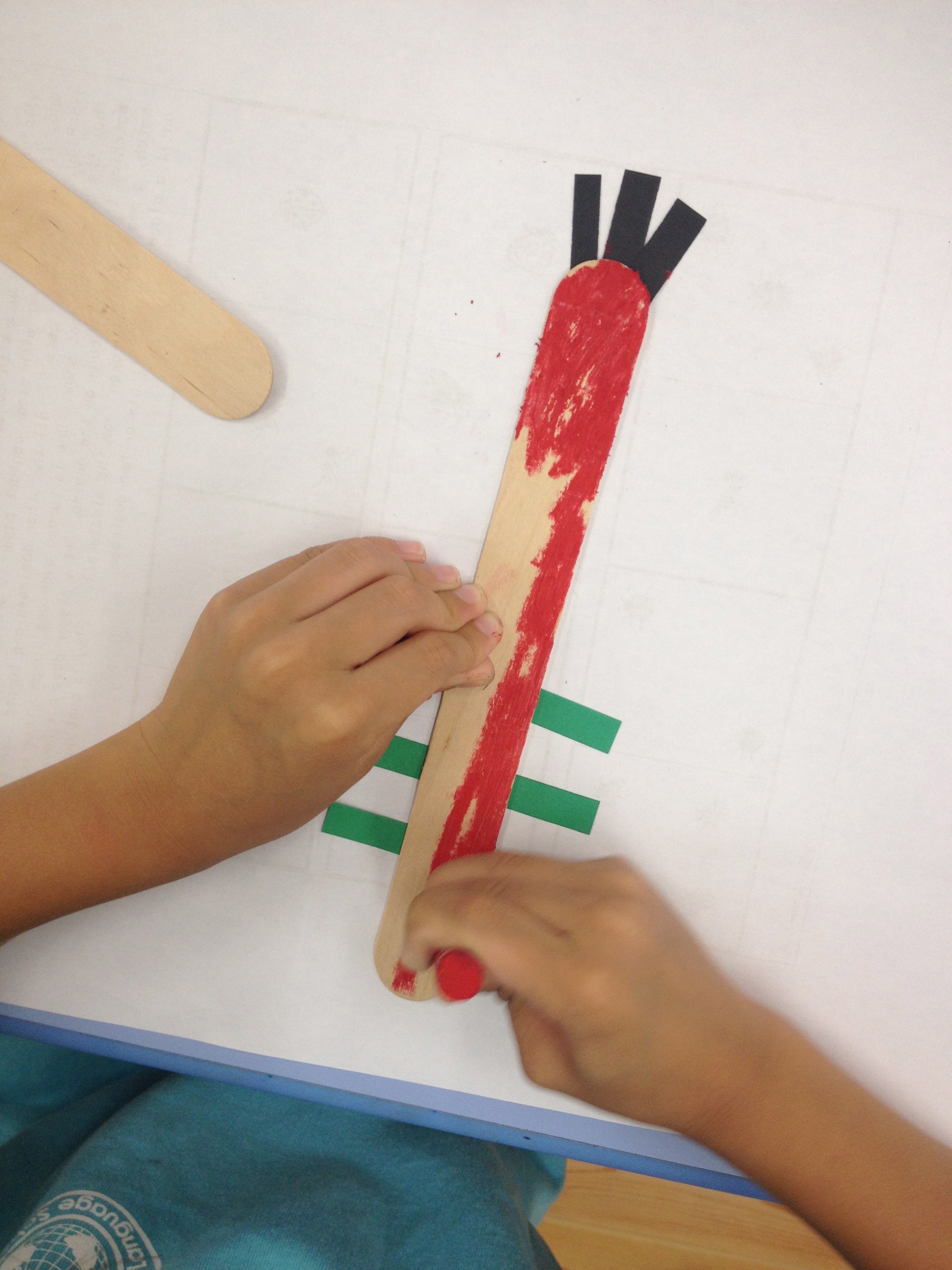 Dragonfly Lollipop Stick Craft – The Magic Crayons